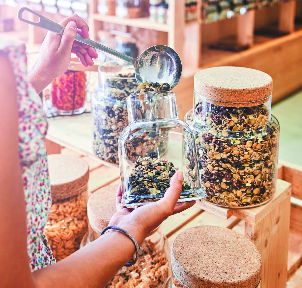 5 reasons to choose glass for your communication - Arc Customised Glass